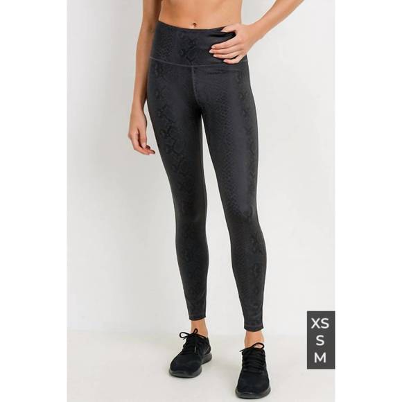 Mono B | Pants & Jumpsuits | New Mono B Foil Print High Waist Legging ...